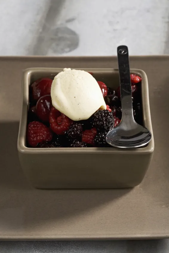 Recette salade-de-fruits-rouges-glace-a-la-vanille