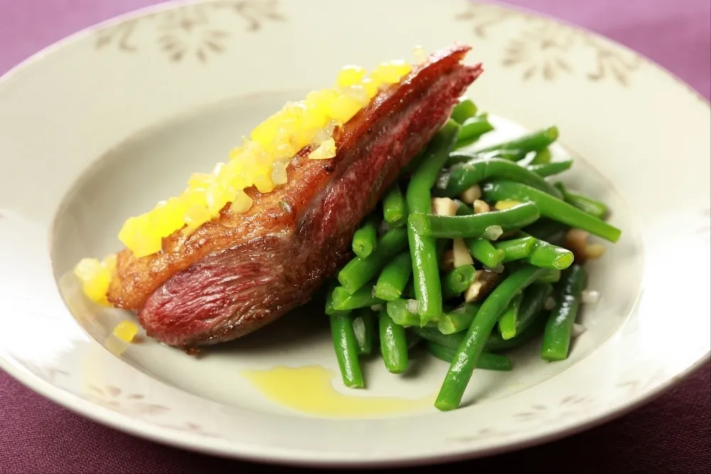 Recette filet-de-canette-grille-haricots-verts-frais-au-vinaigre-de-xeres