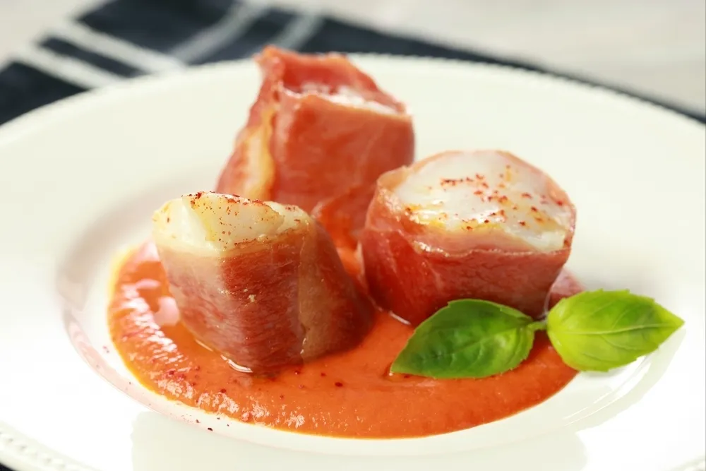 Recette mini-tournedos-de-cabillaud-au-jambon-de-parme-coulis-de ...