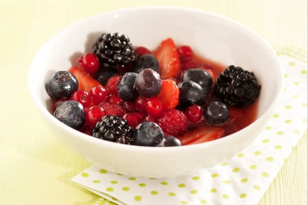 Recette Salade de fruits rouges au jus de fraise