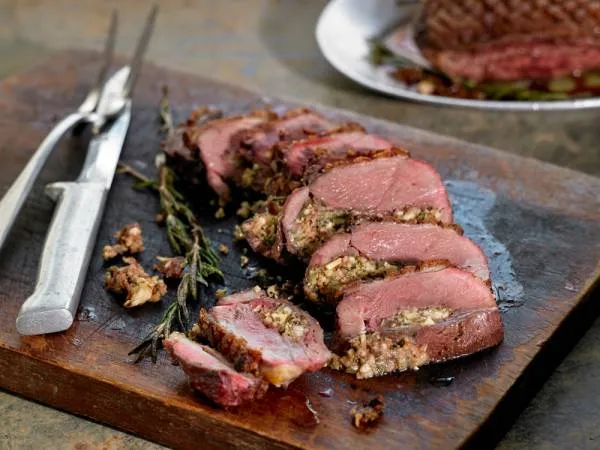 Recette roti-de-magret-de-canard-farci-de-dragees-cubes-de-butternut