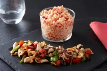Recette Calamars sautés et riz à la tomate