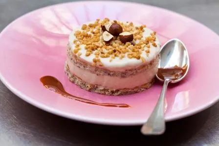 Recette dacquoise-aux-noisettes-et-creme-legere-aux-chataignes
